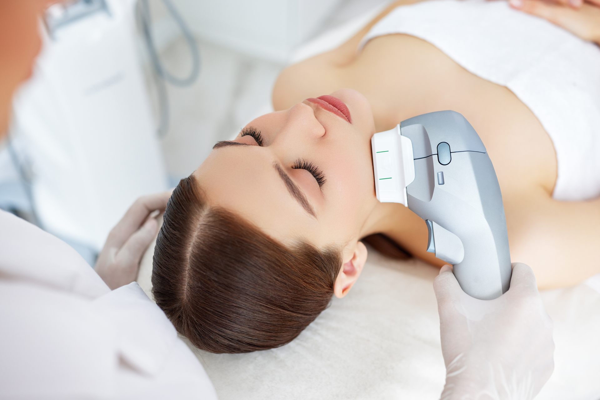 Skin tag and mole removal – Solis Toronto Cosmetic